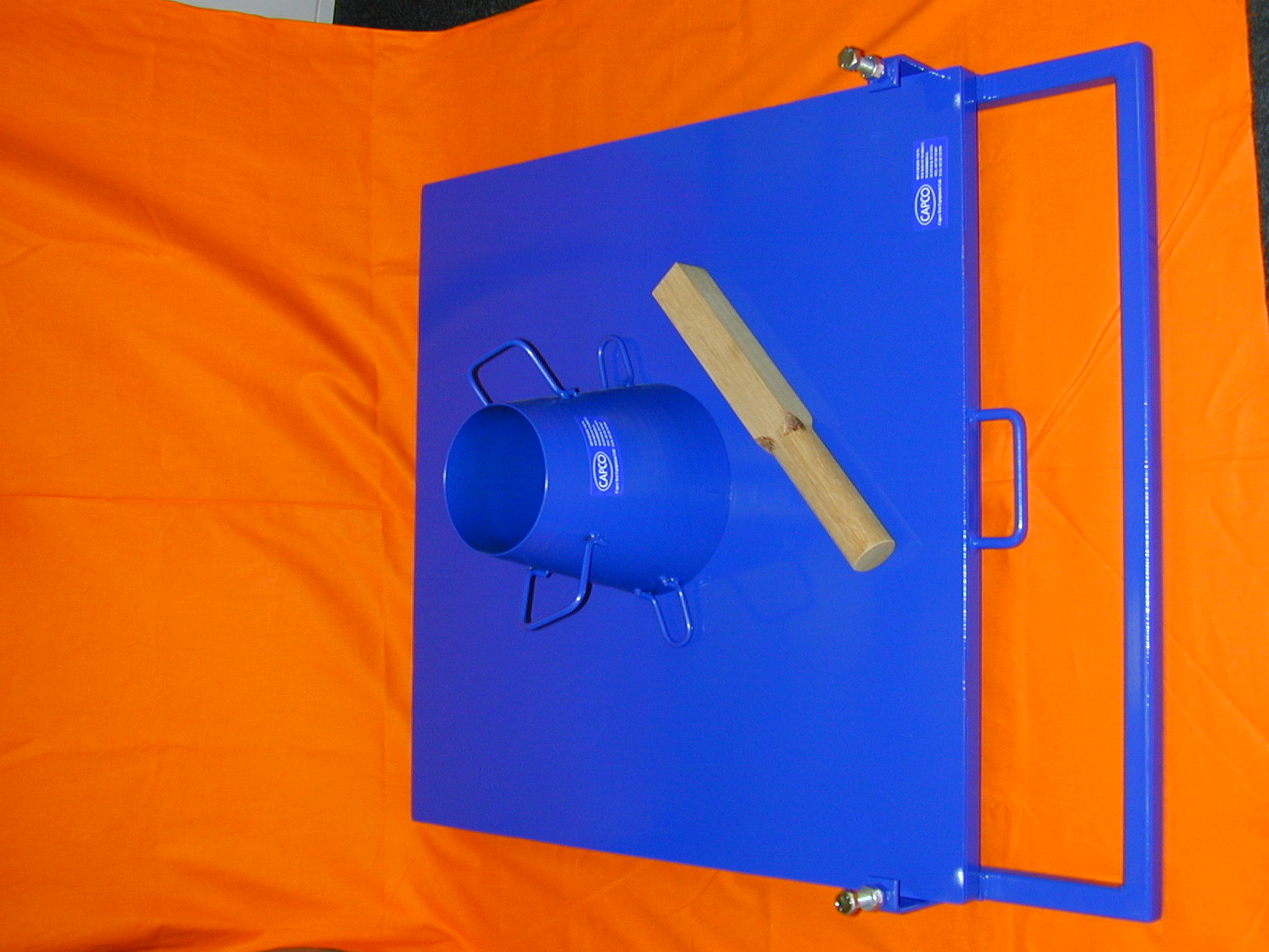 CONCRETE SPREADING TABLE SET EN12350-5 - Capco - Castle Broom ...